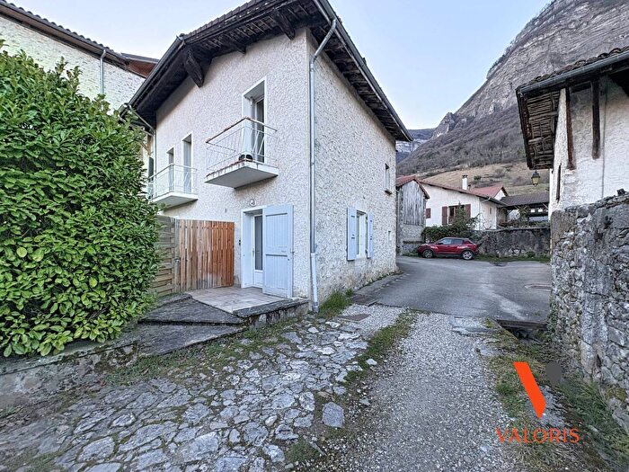 Maison à louer - Fragnes-Village-Brocey-Croix des Ayes, Crolles - 6 pièces - 4 chambres