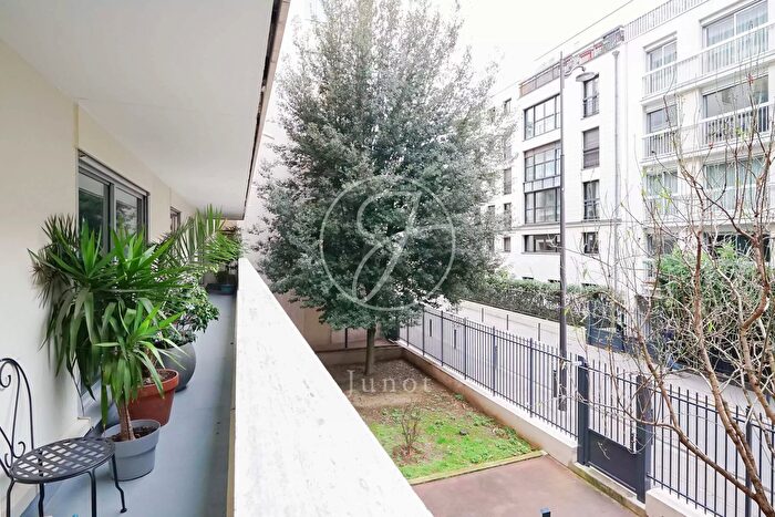 Appartement à vendre - Paris e , République, Saint-Ambroise - 5 pièces - 3 chambres