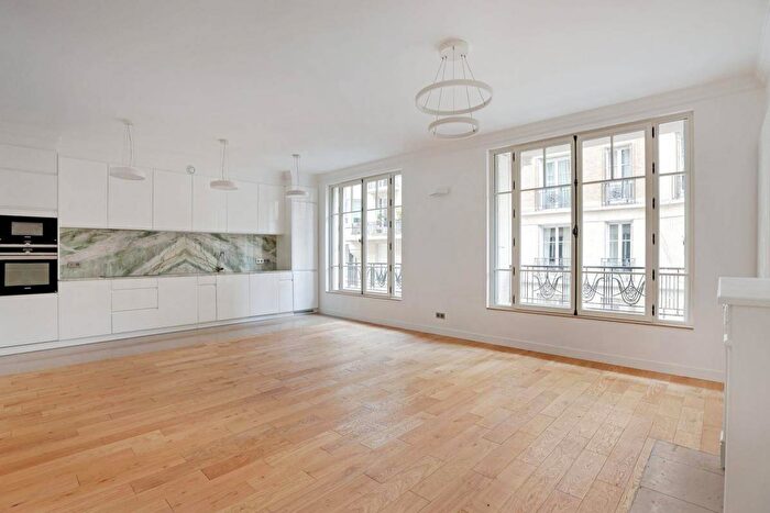 Appartement à louer - Auteuil Nord, Paris ème arrondissement - 4 pièces - 3 chambres