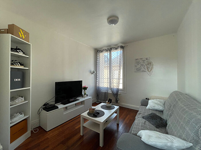 Appartement à louer - Chartres, Centre-ville - 2 pièces - 1 chambre