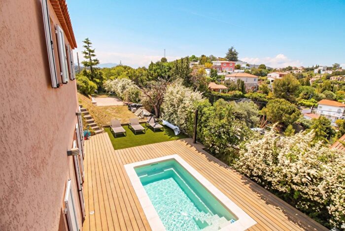 Maison 4 pièces à Nice, Saint-Pierre de Feric, à vendre