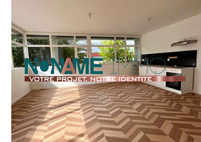 Appartement à vendre - Louviers, Centre-ville - 3 pièces - 2 chambres