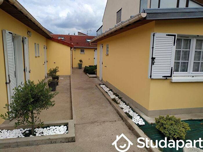 Le Plateau, Vitry-sur-Seine : Appartement 1 pièce à louer