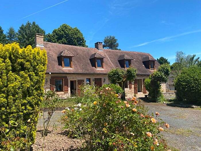 Maison à vendre - Saint-Yrieix-la-Perche - 6 pièces - 4 chambres