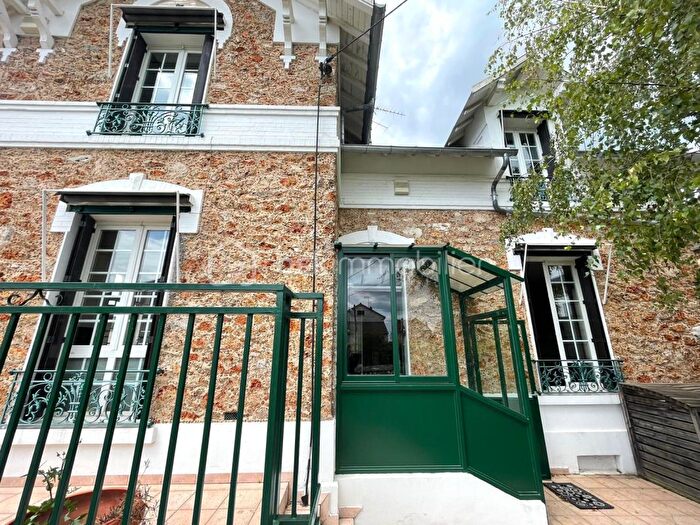 Maison 7 pièces à vendre à La Ville-du-Bois