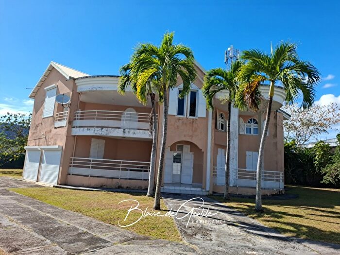 Maison à vendre - Baie-Mahault - 7 pièces - 5 chambres