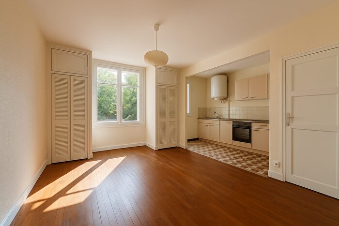 Appartement à vendre - Lyon e , Monchat - 3 pièces - 2 chambres