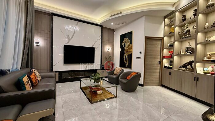 Appartement à vendre - Le Raincy, Gare - 6 pièces - 4 chambres