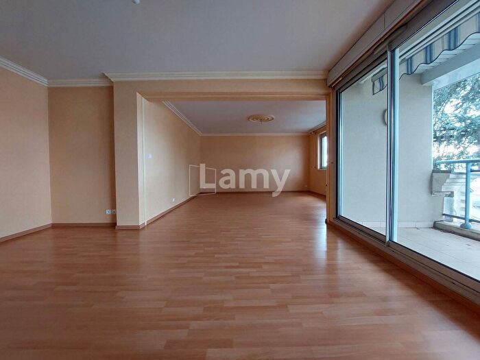 Appartement à louer - Centre-Halles Carnot, Limoges - 4 pièces - 2 chambres