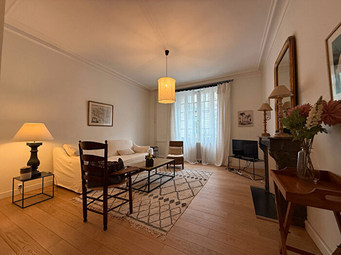 Appartement à louer - Quartiers Centre, Centre-ville - 3 pièces - 2 chambres