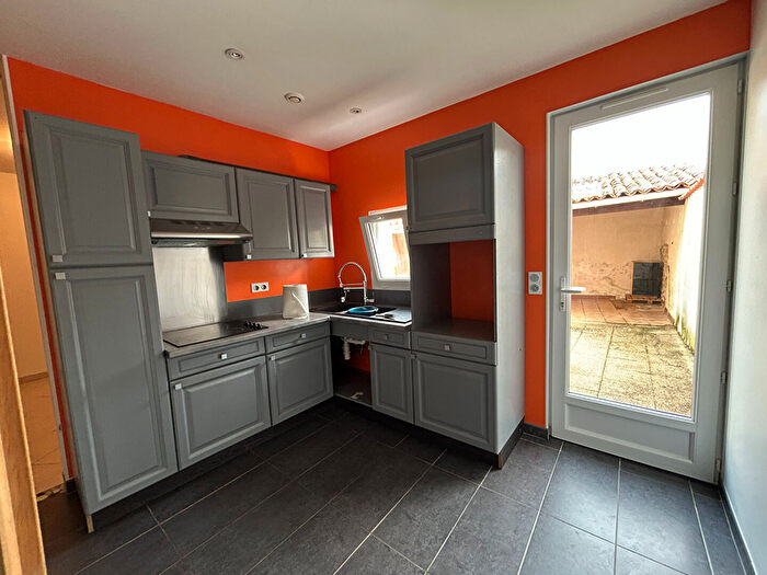 Maison 3 pièces à louer à Civray