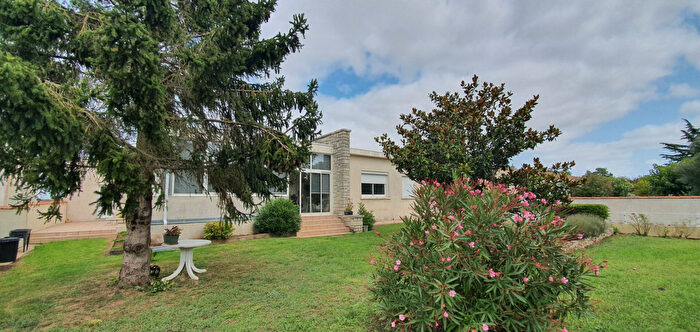 Maison à vendre - Saint-Agnant - 5 pièces - 4 chambres