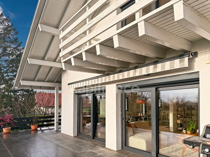 Maison à vendre - Prévessin-Moëns - 7 pièces - 5 chambres