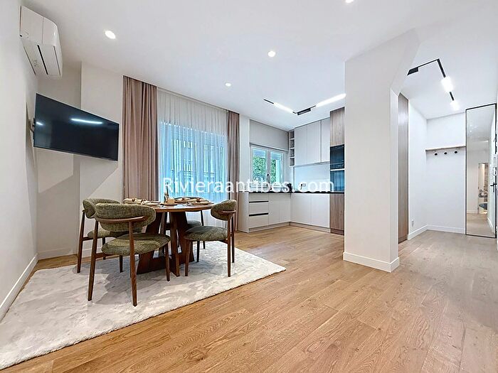 Antibes, Coeur de ville - Appartement 2 pièces à vendre
