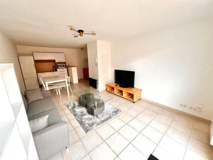 Les Alyscamps-Chabourlet, Arles : Appartement 2 pièces à louer