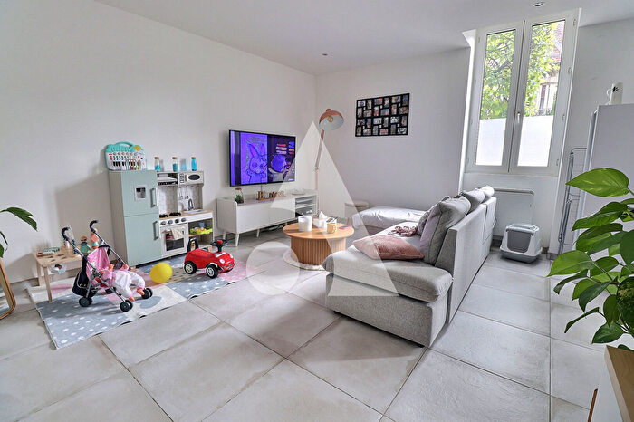 Appartement à vendre - Méry-sur-Oise - 3 pièces - 2 chambres