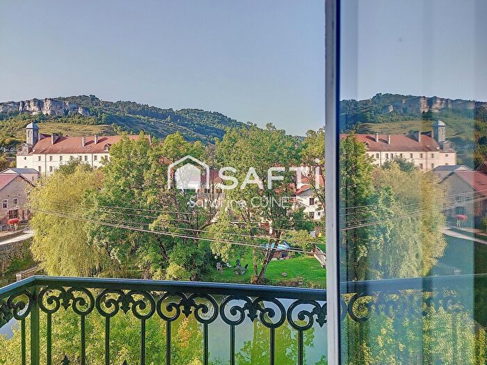 Maison à vendre - Ornans - 5 pièces - 3 chambres