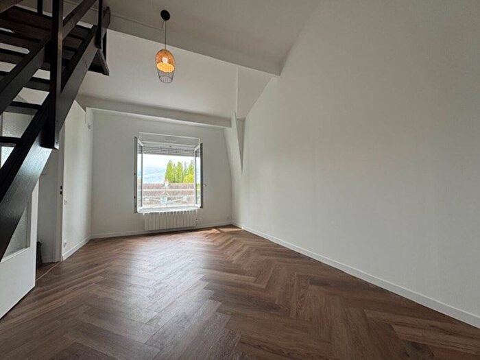 Est, Lamorlaye - Appartement 2 pièces à louer