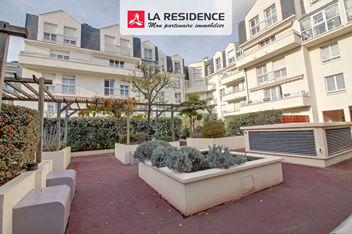 Appartement à vendre - Poissy, Foch, Les Sablons - 6 pièces - 4 chambres