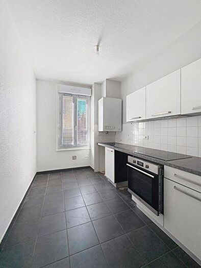 Les Bains-République, Vichy : Appartement 4 pièces à louer
