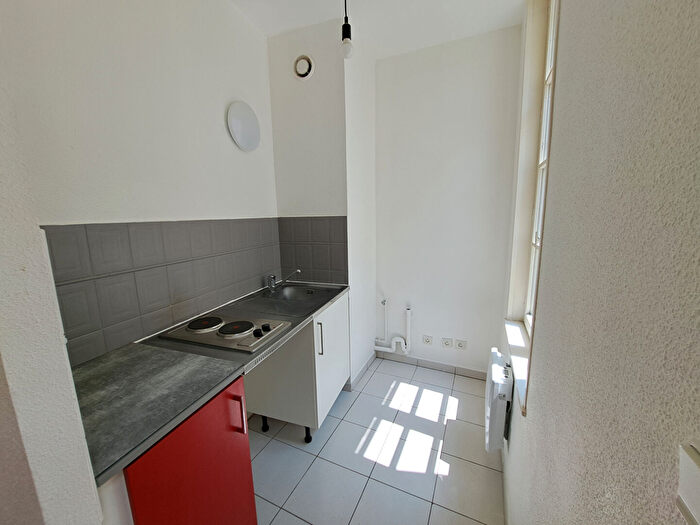 Appartement à louer - Saintes, Centre-ville - 1 pièce