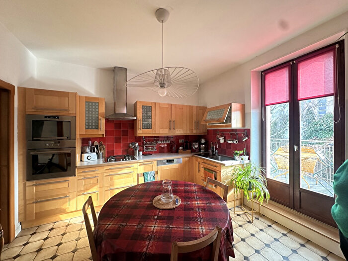 Maison 11 pièces à Saint-Dié-des-Vosges, Stanislas, à vendre