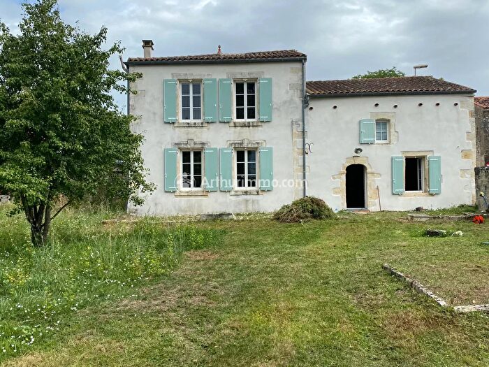 Maison 7 pièces à louer à Bignay