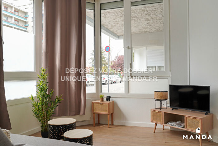 Appartement à louer - Fontaine, Bastille, Drac - 1 pièce