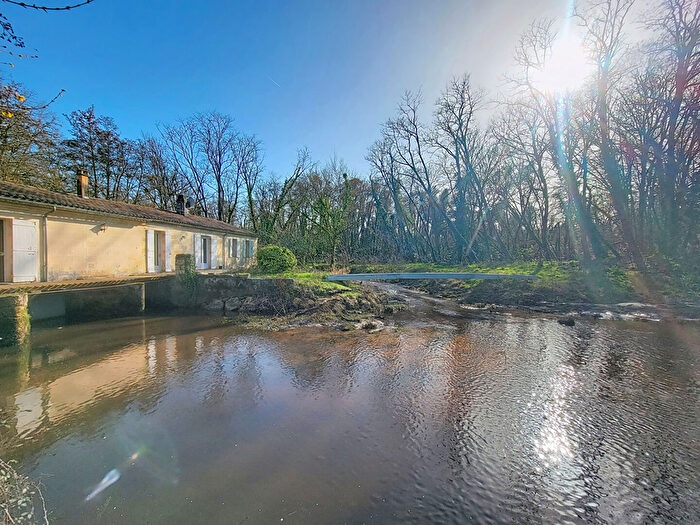 Maison à vendre - Ludon-Médoc - 10 pièces - 4 chambres