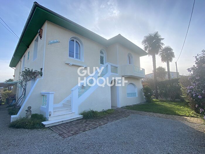 Maison à vendre - Billère, Marnières - 11 pièces - 9 chambres