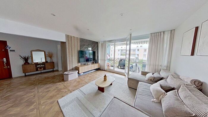 Appartement 5 pièces à Place de France, Massy, à louer