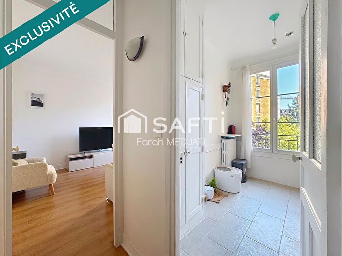 Appartement à vendre - Courbevoie, Marceau République - 1 pièce