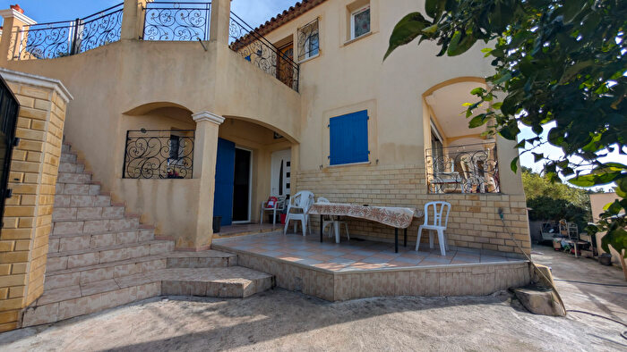 Maison à vendre - Toulon, Valbertrand - 15 pièces - 11 chambres