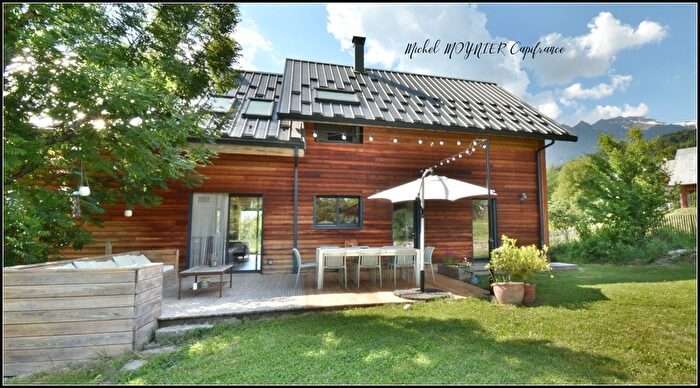 Puy-Saint-Eusèbe - Maison 6 pièces à vendre
