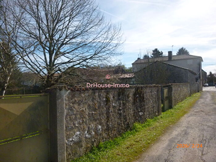 Maison à vendre - Pranzac - 20 pièces - 7 chambres