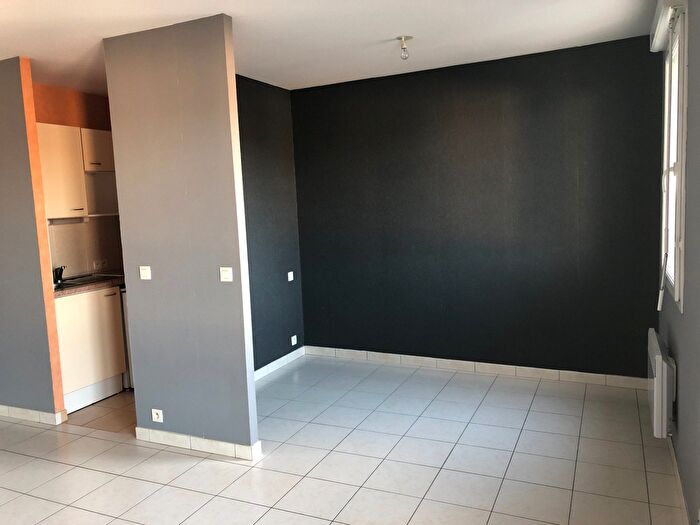 Brive-la-Gaillarde, Pont de La Bouvie, Gaubre, Estavel, Tujac : Appartement 1 pièce à louer