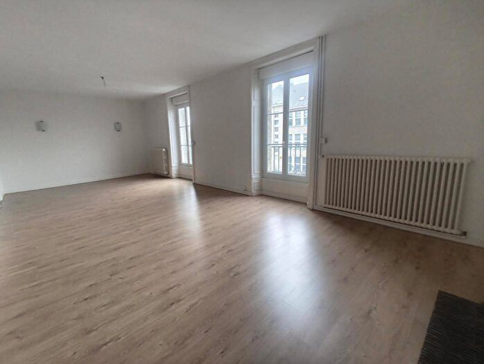 Appartement à louer - Ouest Péri-Centre Ville, Vannes - 5 pièces - 3 chambres