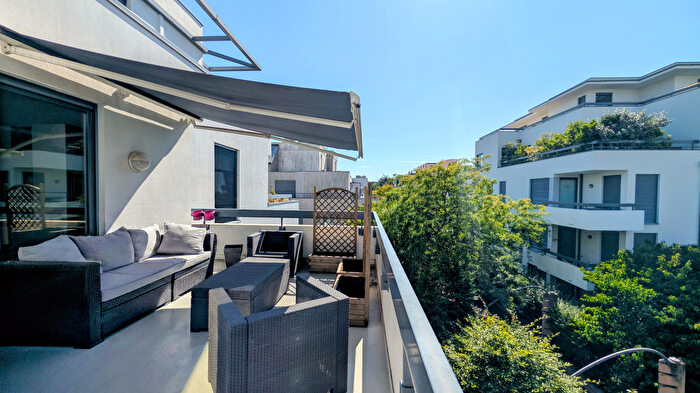 Appartement 5 pièces à Strasbourg, Orangerie, à louer
