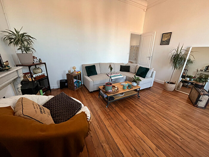 Appartement à louer - Bordeaux, Saint-Genès - 2 pièces - 1 chambre