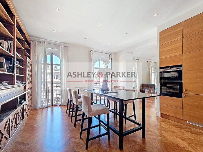 Appartement à vendre - Nice, Centre-ville - 5 pièces - 3 chambres