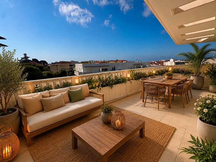 Appartement 4 pièces à vendre à Cannes, Californie Pezou
