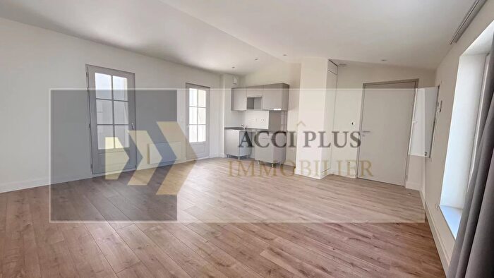 Nîmes, Ecusson, Arènes : Appartement 1 pièce à louer