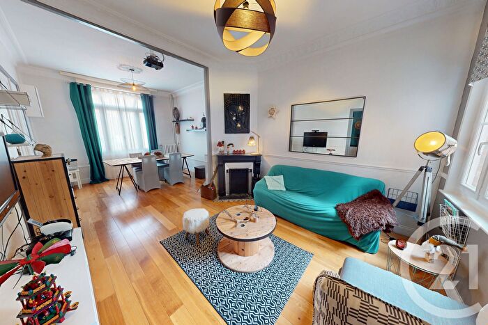 Maison à vendre - Saint-Quentin, Saint-Martin, Oëstres - 7 pièces - 4 chambres