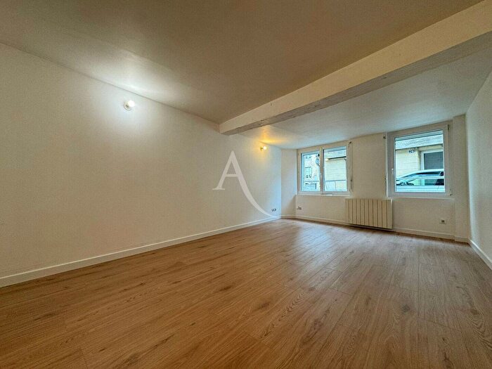 Maison à louer - Mayenne - 4 pièces - 3 chambres