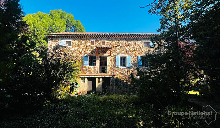 Maison à vendre - Saint-Julien-de-Peyrolas - 7 pièces - 5 chambres