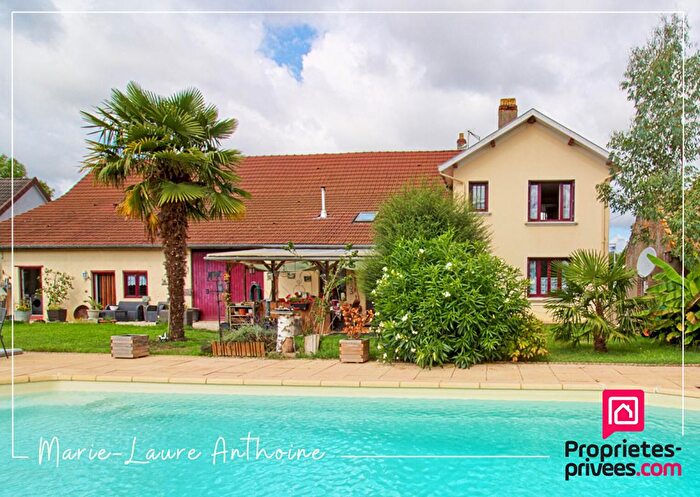 Maison à vendre - Pierre-de-Bresse - 7 pièces - 4 chambres