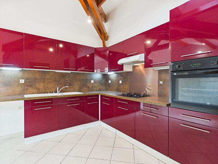 Maison à louer - Marcilly-sur-Seine - 4 pièces - 3 chambres