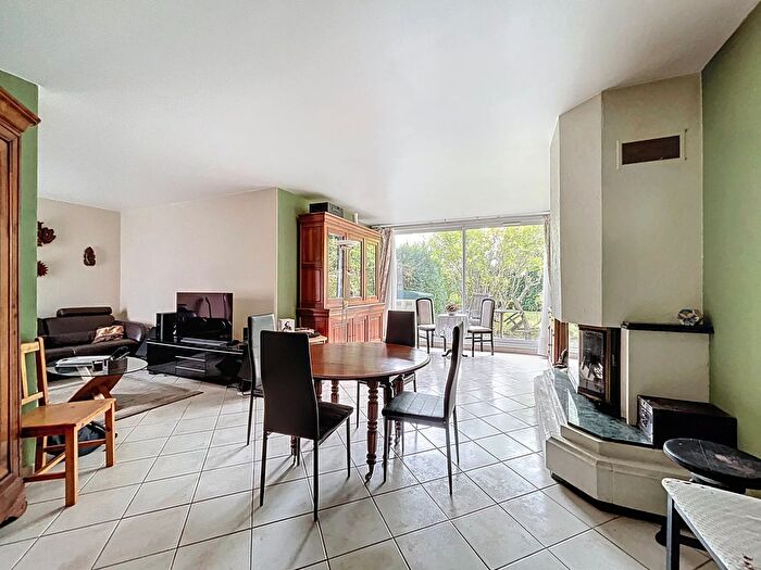 Maison à vendre - Voisins-le-Bretonneux - 5 pièces - 3 chambres