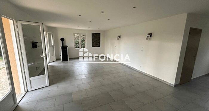 Maison à vendre - Travaillan - 4 pièces - 3 chambres