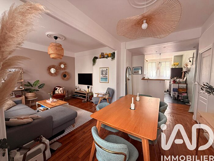 Courbevoie, Bécon : Appartement 3 pièces à vendre